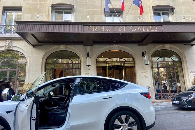 Private Driver between Paris and Charles De Gaulle / Orly Airport - First Impressions: What We Like