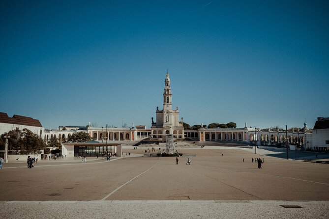Private Fátima, Batalha, Nazaré and Óbidos Tour - Starting with Fátima — Portugal’s Religious Heart