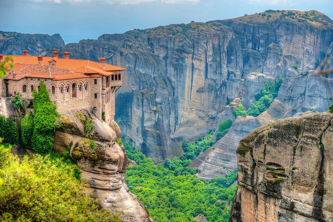 Private Full-Day Tour Around Meteora and Metsovo from Lefkada - Key Points