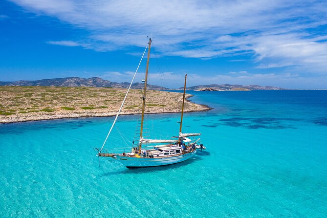 Private Full One-Day Tour Naxos & Heraklia - The Crew & Atmosphere