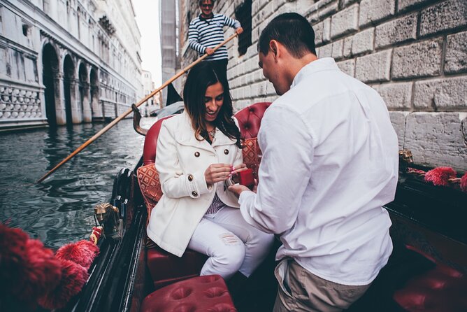Private Gondola Ride with Professional Photographer in Venice - Why This Tour Offers More Than Just a Gondola Ride