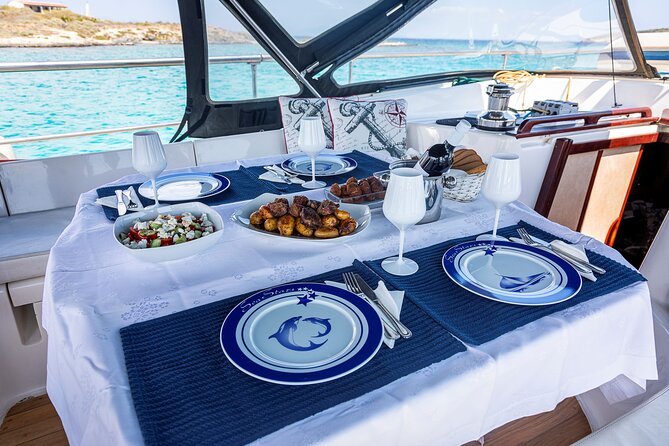 Private Luxury Dinner On Board Moored In Athens - Discovering the Athens Coast in Style