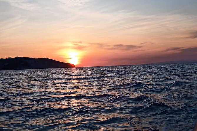 Private Luxury Sunset Cruise Blue Caves Champagne Included 5pax - Why Choose This Sunset Cruise?