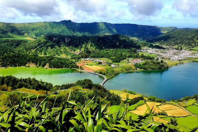 Private Mini Van Sete Cidades and Lagoa do Fogo (1-6 people) - Who Should Consider This Tour?