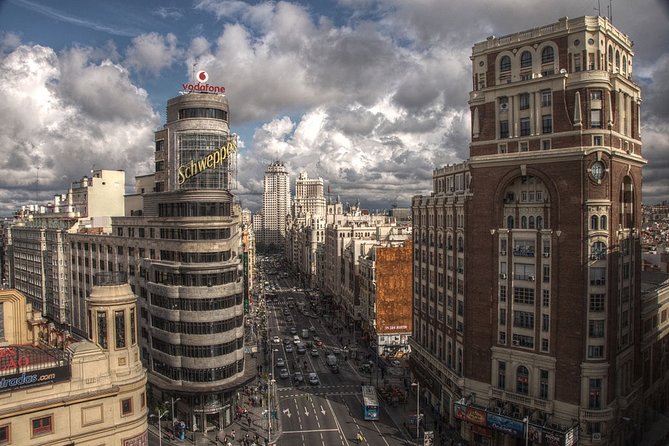 Private ONE WAY transfer from Seville to Madrid with private pick up & drop off - Who is this transfer best suited for?