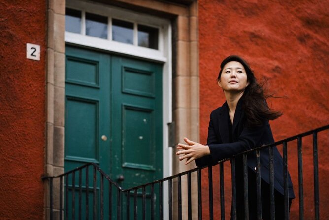 Private Photoshoot with Views of World Famous Edinburgh Castle - The Itinerary and What You Can Expect