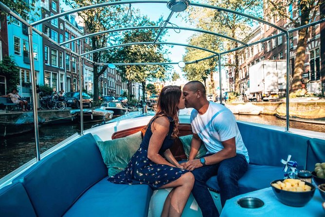 Private Romantic Canal Cruise Amsterdam with Bubbly and Snacks - A Nearly Perfect Snapshot of the Tour