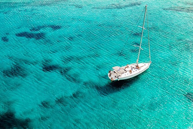 Private sailing cruise to Delos & Rhenia with Lunch & Transfer - Key Points