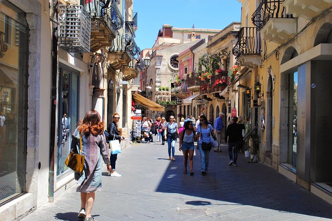 Private Taormina and Castelmola tour from Syracuse with lunch - Key Points