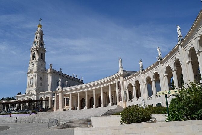 Private Tour: from Lisbon to Porto; visit to Óbidos, Fátima, Coimbra, Aveiro - Comfort and Logistics