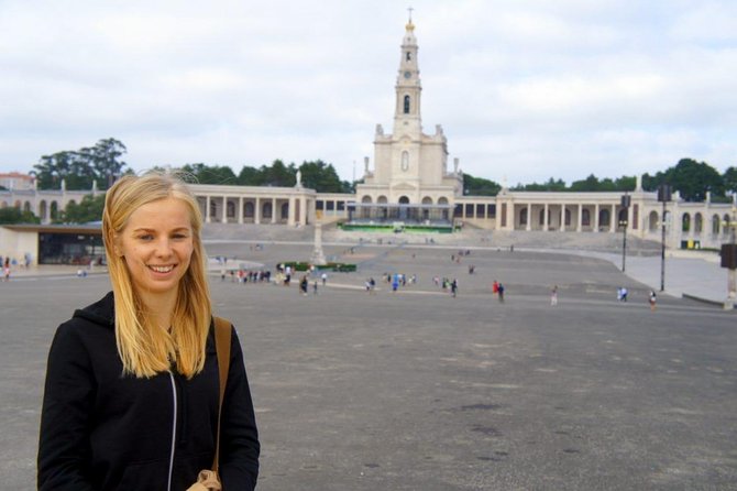 Private Tour: Highlights Fatima Sanctuary, Nazaré Big Waves and Obidos Medieval - An In-Depth Look at the Experience