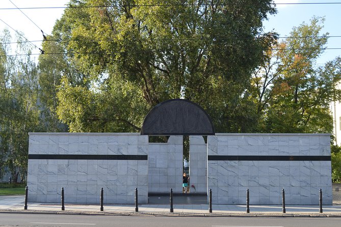 Private tour: Jewish heritage in Warsaw - A Closer Look at the Itinerary