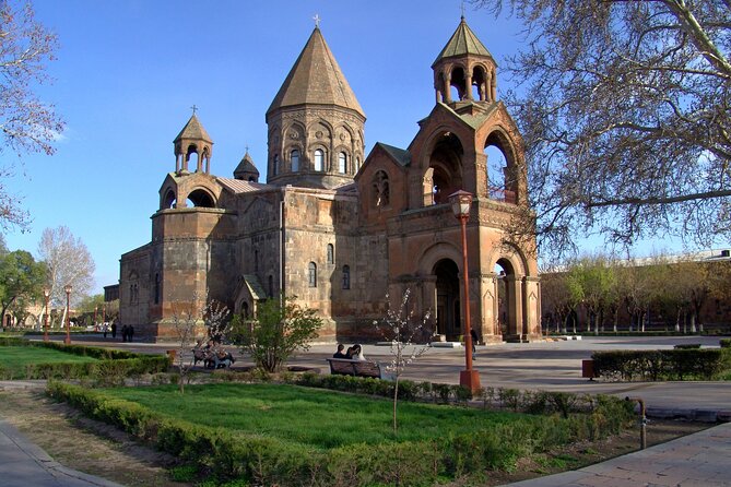 Private Tour: Khor Virap Monastery, Holy Echmiadzin, Zvartnots Temple - Discovering the Sites: A Detailed Breakdown