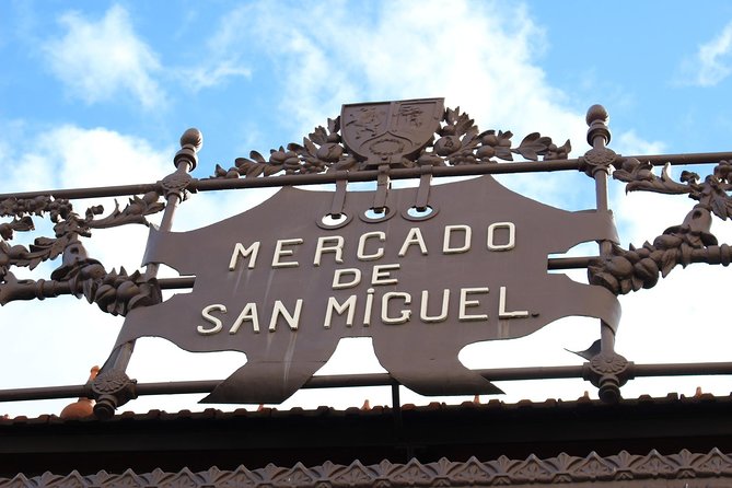 Private Tour: Madrid Walking Tour of Los Austrias - Key Points