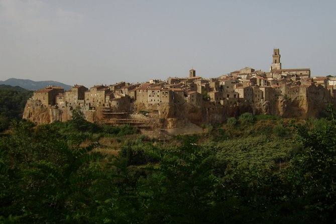 Private tour of Pitigliano and Etruscan cave routes - Discovering Pitigliano: A Village Perched on Volcanic Heritage