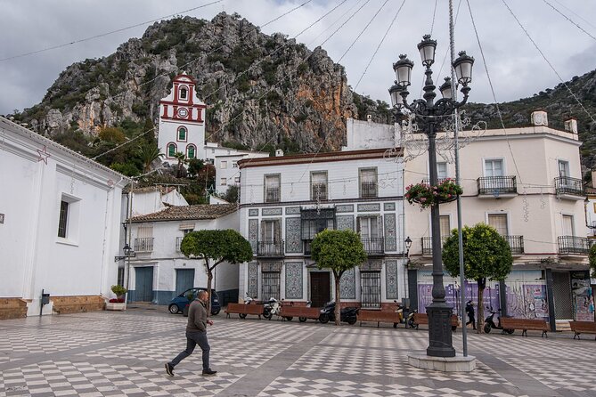 Private Tour to Arcos de la frontera, El Bosque and Ubrique from Cadiz - What the Experience Includes and Omits