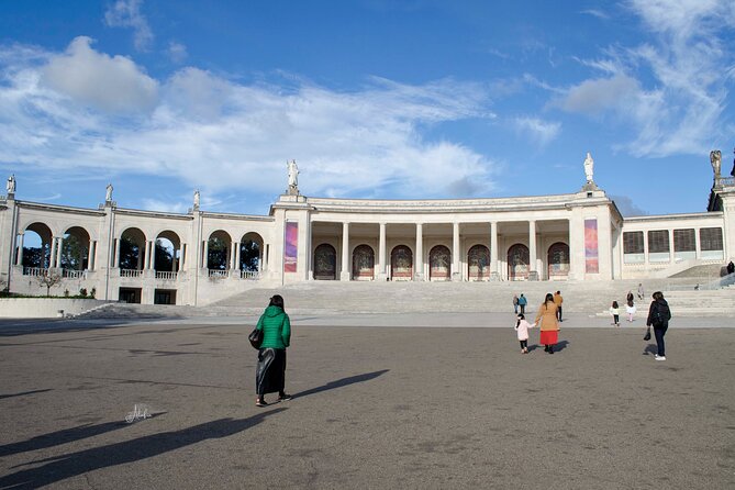 Private Tour to Fátima with an Official Guide - The Basics and Why It Matters