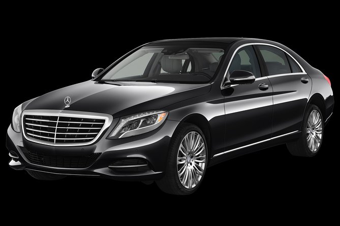 Private transfer between Rotterdam - Amsterdam (incl. Schiphol airport) - The Experience of a Private, Luxurious Ride