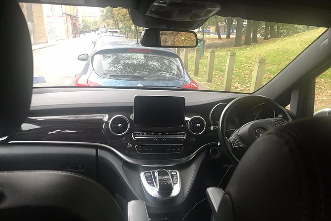 Private transfers from London Heathrow to Southampton via Windsor - The Comfort and Convenience: Why It Matters