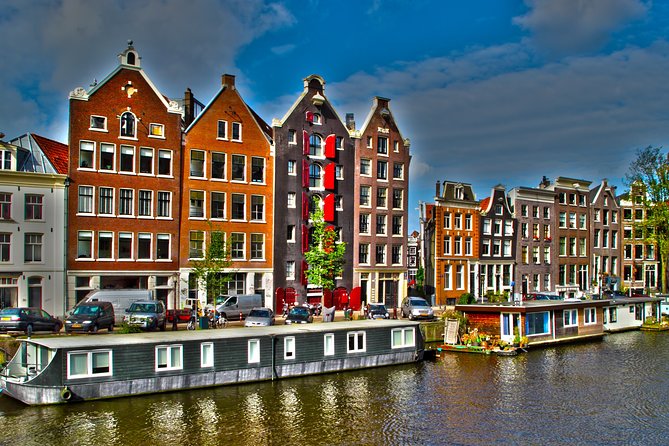 Private transfers from or to Amsterdam Schiphol airport. (AMS) - A Detailed Look at the Service
