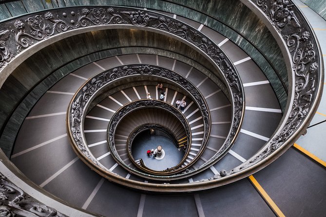 Private VIP Vatican museums Sistine Chapel with tour guide - The Experience in Detail