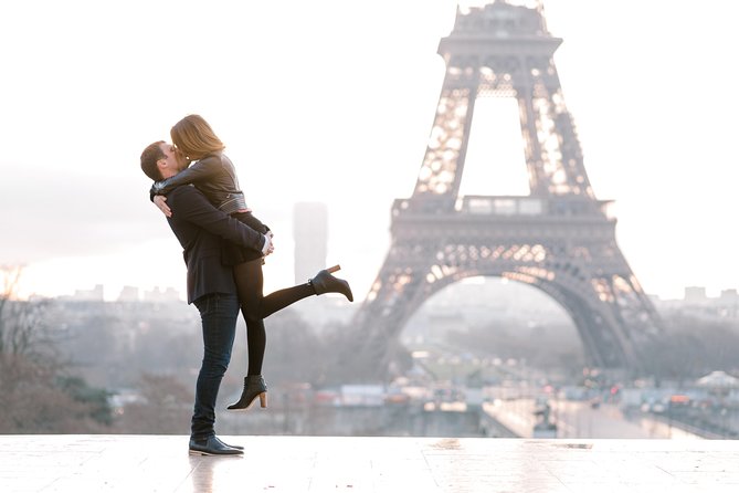 Proposal Photographer in Paris - An In-Depth Look: What to Expect from the Proposal Photographer Tour