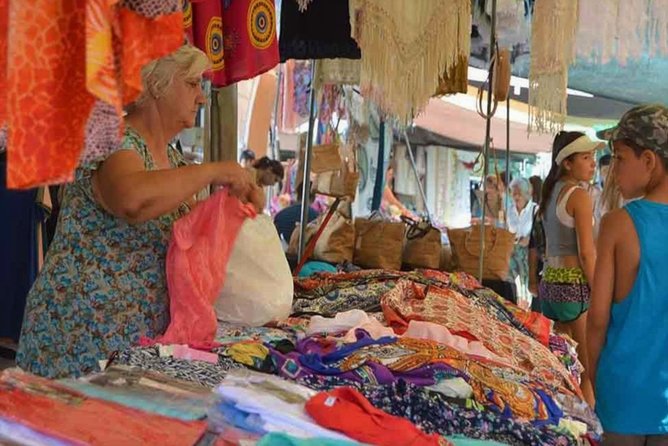 Quarteira Market & Town Bus Trip from Albufeira - Key Points