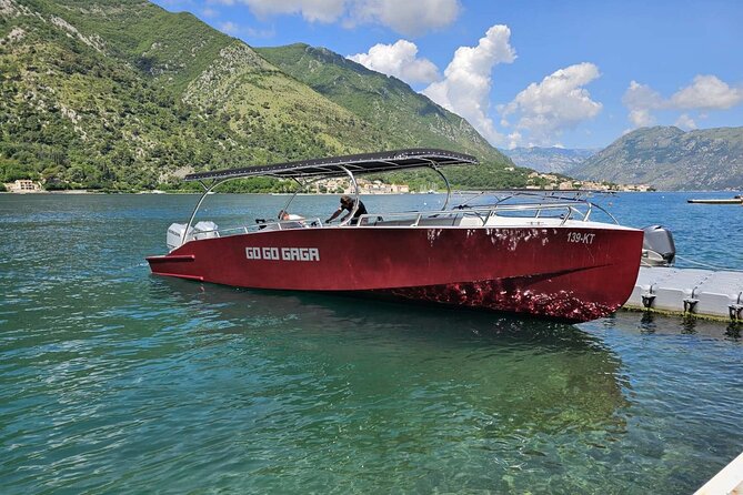 Rent a speedboat - up to 15 people(charged per hour) - A Deep Dive into the Experience