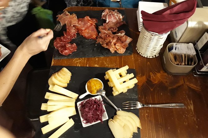 Rialto food tour and gelato tasting with local - A Meal with History and Local Flavor