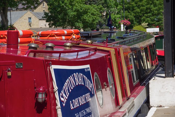Roast Dinner Cruise - A Scenic Journey with a Hearty Meal