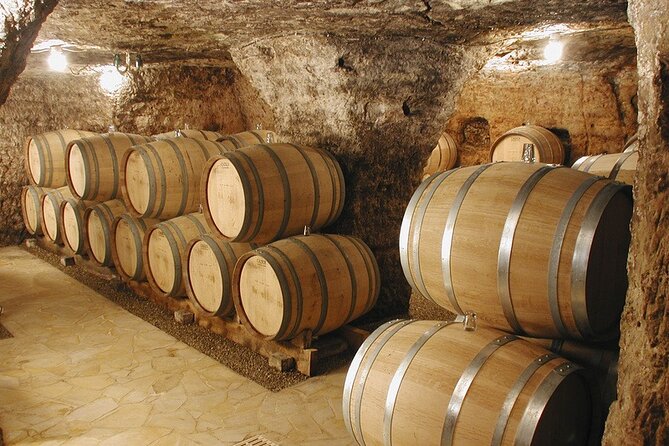 Roman heritages and Chateauneuf du Pape Wine Tour from Avignon - An In-Depth Look at the Itinerary
