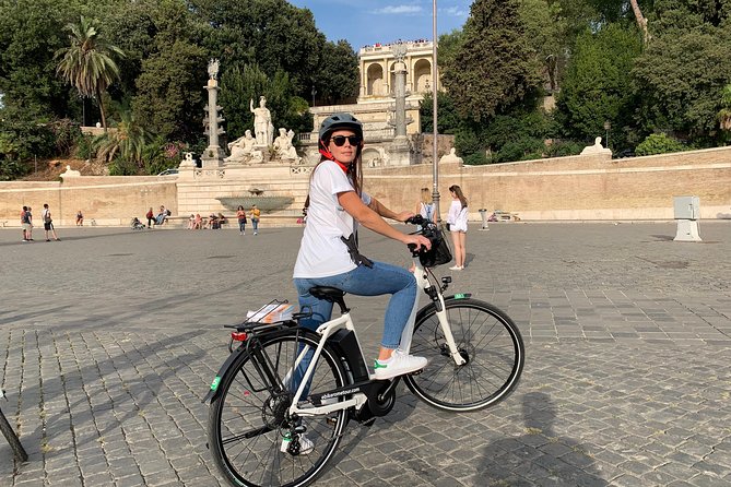 Rome "Oscar da Roma" tour with high quality electric bicycle! - Key Points