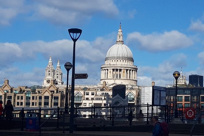 Round-Trip from Stansted Airport to Central London - What to Expect from Your Transfer Experience