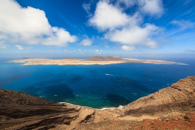 Roundtrip Ferry Transfer to La Graciosa with Free Wifi - Detailed Review of the Ferry Transfer Experience