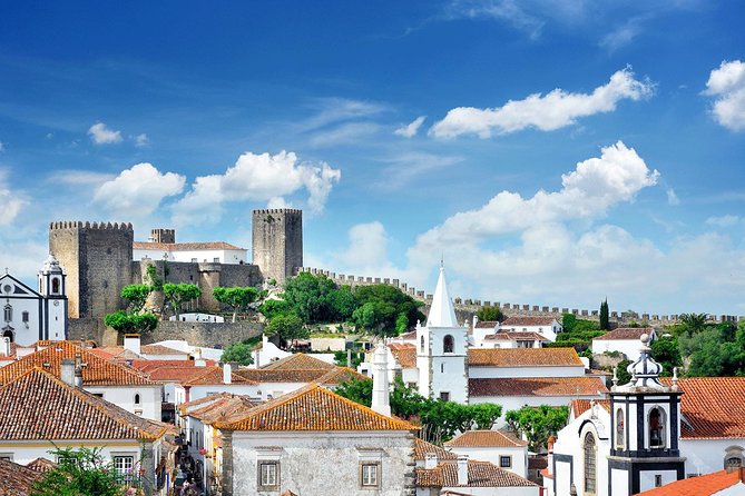 Safe Private Tour - Nazaré Big Waves & Medieval Óbidos - Starting the Day: Convenient Pickup and a Smooth Journey