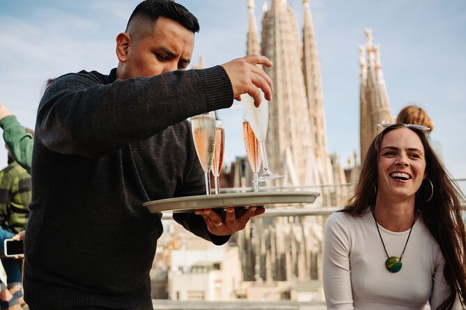 Sagrada Familia Closing Time Tour with Rooftop Views - The Itinerary: What You Can Expect