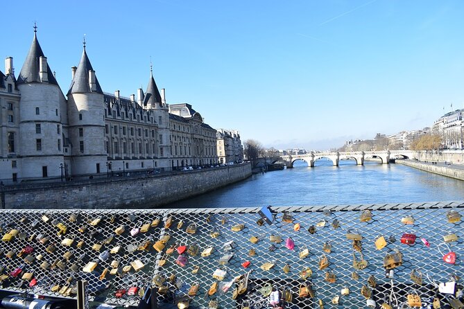 Sainte-Chapelle and Conciergerie Guided Tour with Ticket in Paris - Discovering the Heart of Paris: An In-Depth Review