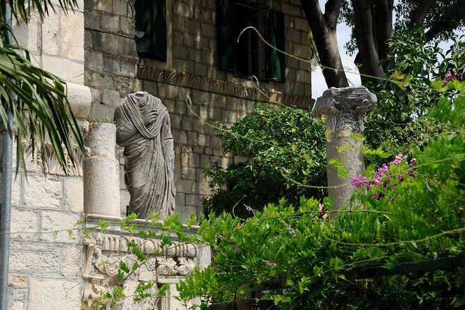 Salona & Amphitheater - Private guided tour - Admission incl. - Authentic Experiences and Honest Impressions