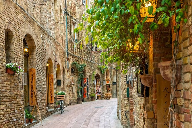 San Gimignano, Chianti, and Montalcino Day Trip from Siena - A Closer Look at the Experience