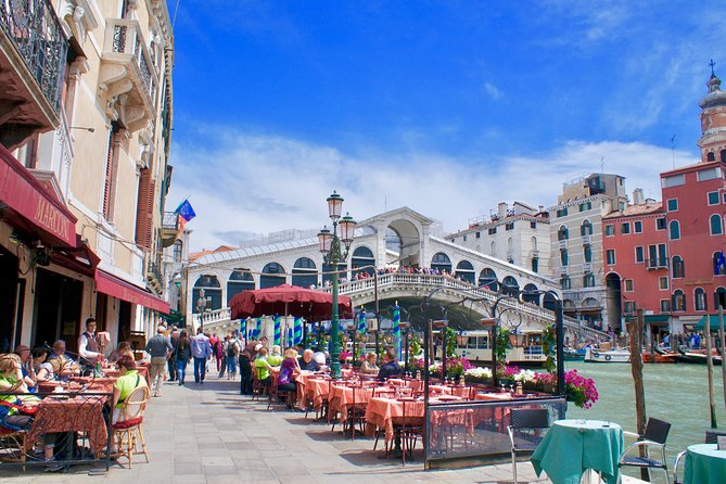 San Polo, Rialto & Frari: 2-Hour Private Walking Tour in Venice - Discovering Venice’s San Polo Neighborhood