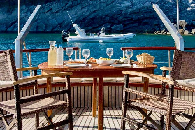 Santorini Caldera Day Traditional Cruise with Meal and Drinks - Key Points