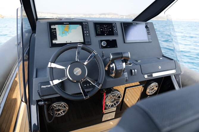 Santorini Caldera: Private Cruise with Speed Boat & Open Bar - An Inside Look at the Experience