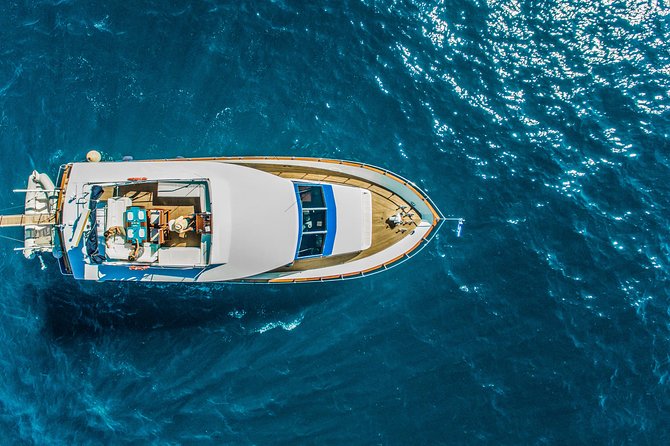 Santorini: Motor Yacht Day Cruise with 5-Course Lunch - The Itinerary: A Closer Look