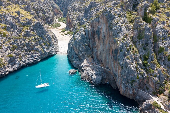 Scenic tour by Train, Tram and Boat through the lakes - What the Tour Includes