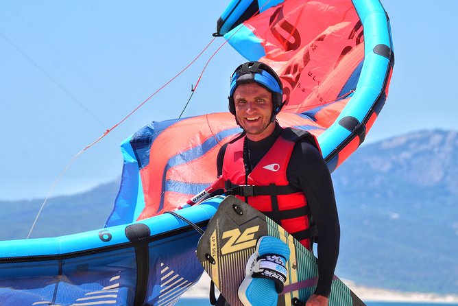 Semi-private kitesurfing lessons in Tarifa (adapted to every level) - Key Points
