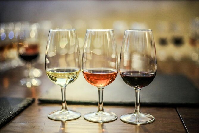 Setúbal Wine Tour with Visit and Tasting at 2 Wineries - An Introduction to the Setúbal Wine Experience