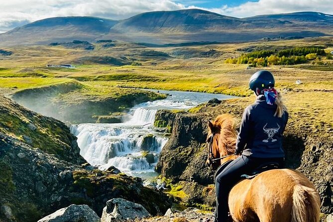 Short Riding Tour with Eye-Catching Photos at Waterfall - A Closer Look at the Experience