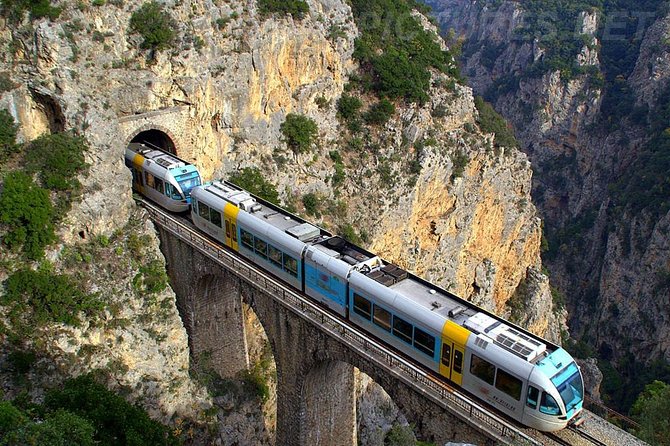 Single day rail trip from Thessaloniki to Meteora - Discovering Meteora with Ease and Authenticity