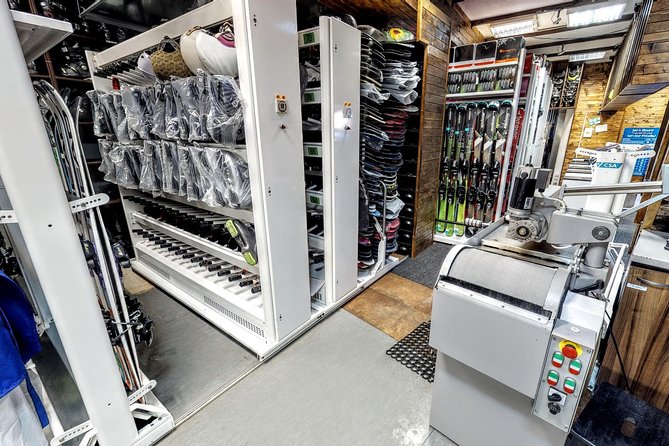 Ski and Snowboard equipment rental in Bansko - Overview of the Rental Experience in Bansko