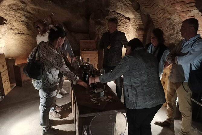 Small group Chianti, Montalcino & Monteriggioni castle from Siena - Introduction